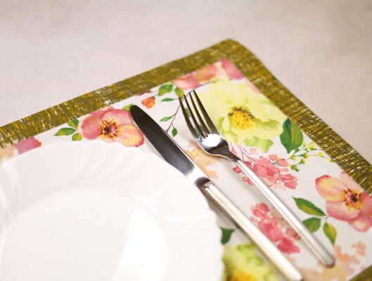 How To Sew Self-binding Placemats [the Easiest Way] ⋆ Hello Sewing