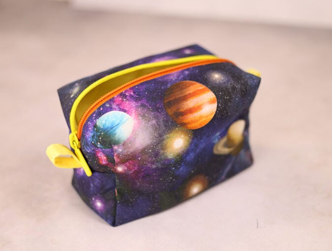 Zippered Box Pouch With NO Raw Edges [FREE Pattern In 3 Sizes] ⋆ Hello ...