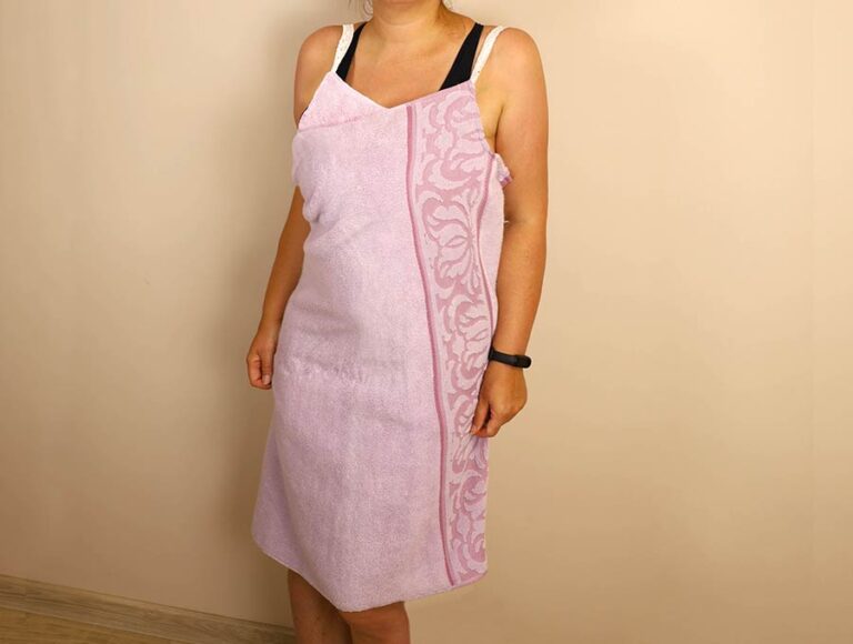 DIY Beach Towel Cover Up Without A Pattern ⋆ Hello Sewing