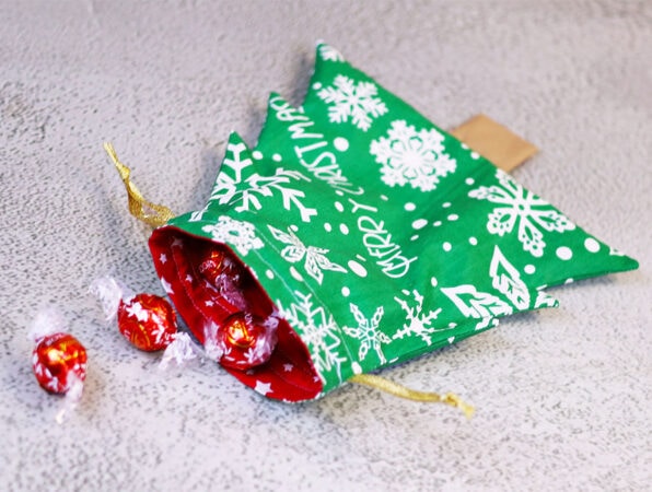 Christmas Tree Drawstring Bag - Free Sewing Pattern In 5 Sizes ⋆ Hello ...