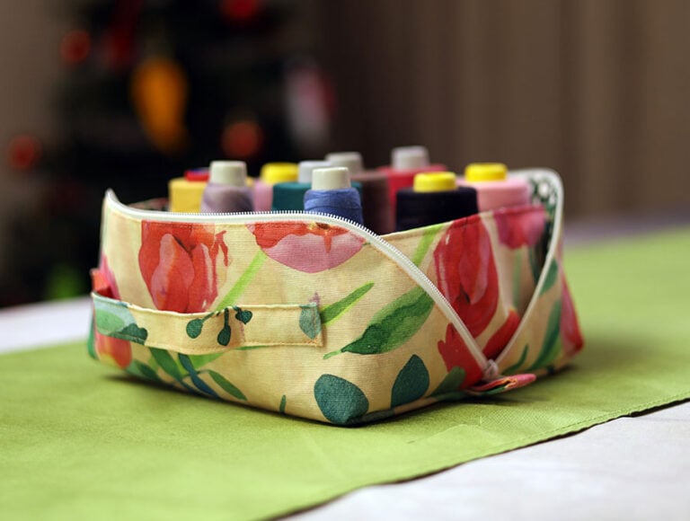 Open Wide Zip Pouch | Magic Pouch Pattern ⋆ Hello Sewing