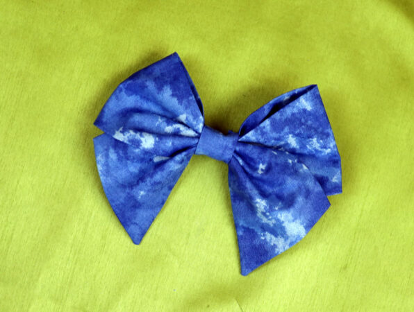 DIY Sailor Bow [How To Sew A Sailor Bow In 10 Minutes] ⋆ Hello Sewing