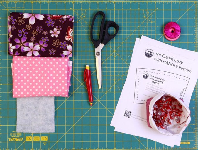 DIY Ice Cream Cozy With Handle // Sewing Pattern And Video ⋆ Hello Sewing