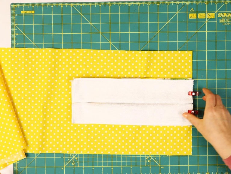 How To Make A Kitchen Towel Scarf (Kitchen Boa) No Pattern Needed ⋆ ...