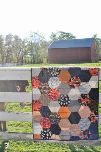 Hexagon Quilt Patterns - Fun And Easy Quilt Designs To Try ⋆ Hello Sewing