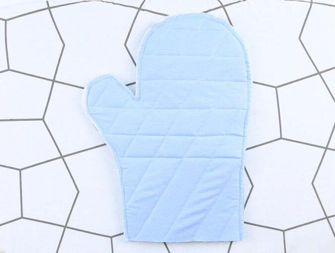 How To Make An Oven Mitt - FREE Pattern And VIDEO ⋆ Hello Sewing