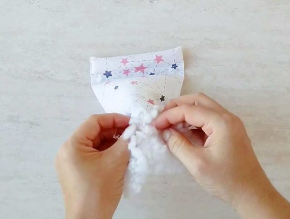 DIY Phone Pillow Stand / Holder Tutorial (+ FREE Pattern) ⋆ Hello Sewing