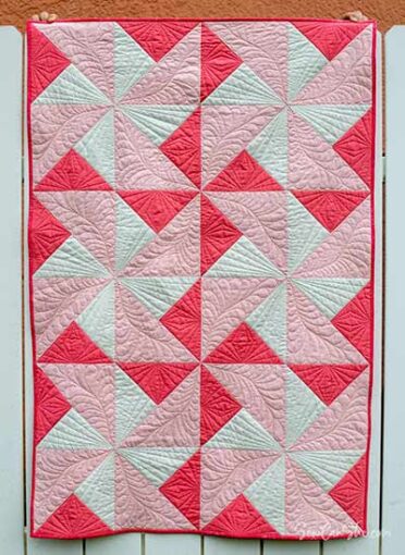 25+ Free Easy Quilt Patterns For Beginners ⋆ Hello Sewing