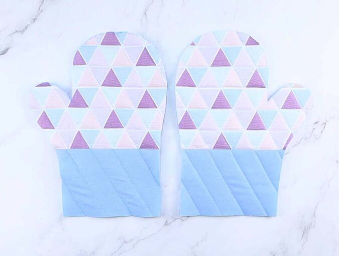 How To Make An Oven Mitt - FREE Pattern And VIDEO ⋆ Hello Sewing