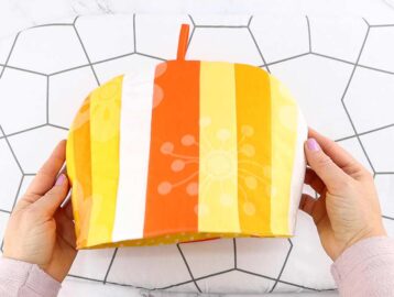 Free Tea Cozy Pattern - Teapot Cover To Keep The Tea Hot ⋆ Hello Sewing
