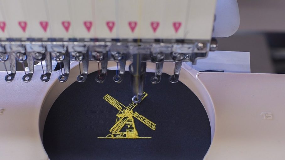 How To Remove Embroidery - Both Hand And Machine Stitched ⋆ Hello Sewing