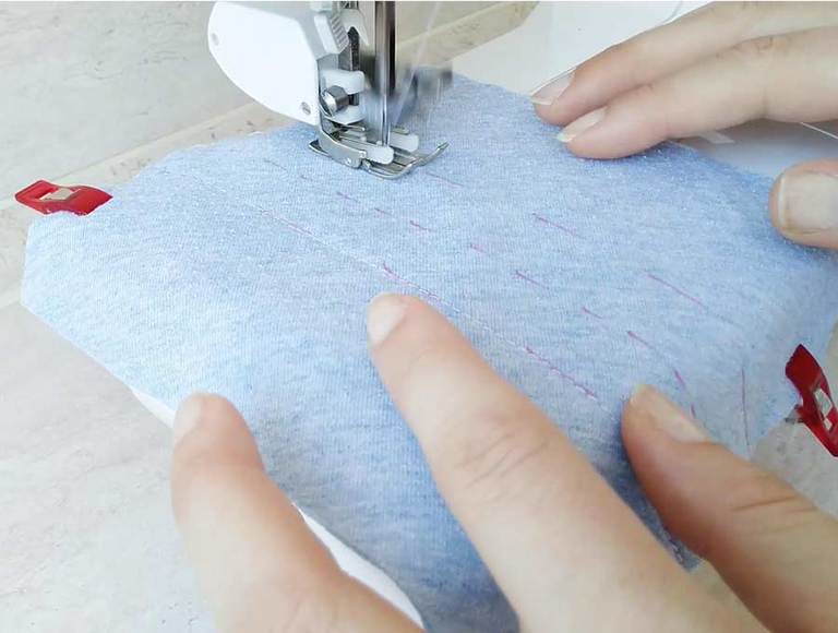 DIY Reusable Swiffer Duster Cloths [FREE Pattern + VIDEO Tutorial] ⋆ ...