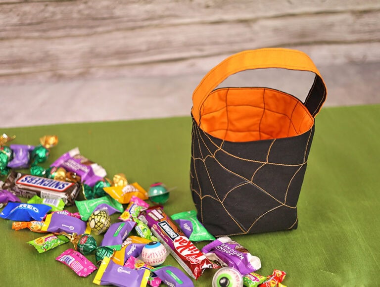 DIY Trick Or Treat Bag Pattern - How To Sew A Reversible Trick Or Treat ...
