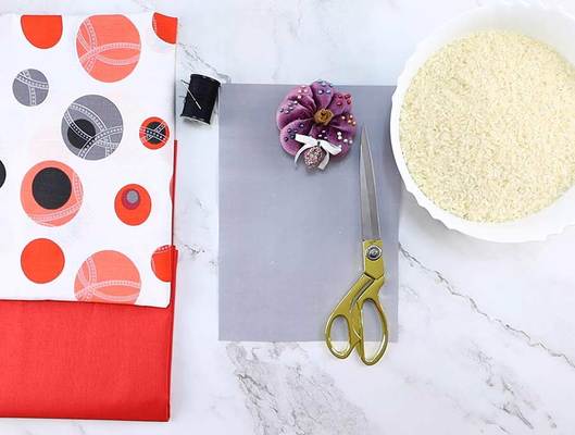 How To Make A DIY Rice Heating Pad ⋆ Hello Sewing