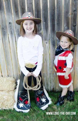 20 DIY Cowgirl Costume Ideas That'll Make You Say "Yeehaw" ⋆ Hello Sewing
