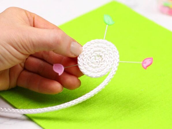 How To Make A Rope Bowl Or Basket (with A Fun Twist) ⋆ Hello Sewing