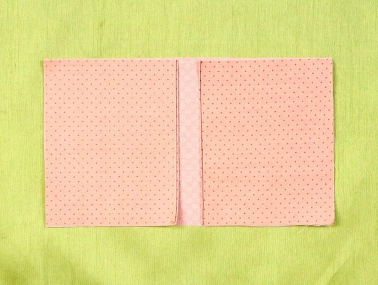 How To Sew A Sanitary Pad Pouch [Step By Step VIDEO] ⋆ Hello Sewing