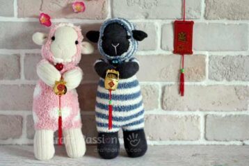 Lamb & Sheep Plush Patterns ⋆ Hello Sewing