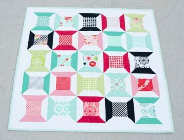 20+ Gorgeous Mini Quilt Patterns ⋆ Hello Sewing