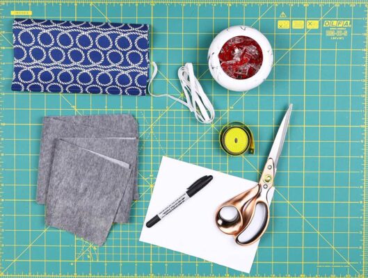 How To Make A DIY Steering Wheel Cover In 10 Minutes ⋆ Hello Sewing