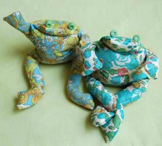 14 Frog Stuffed Animal Patterns - Easy DIY Guide For Cuddly Amphibians ...