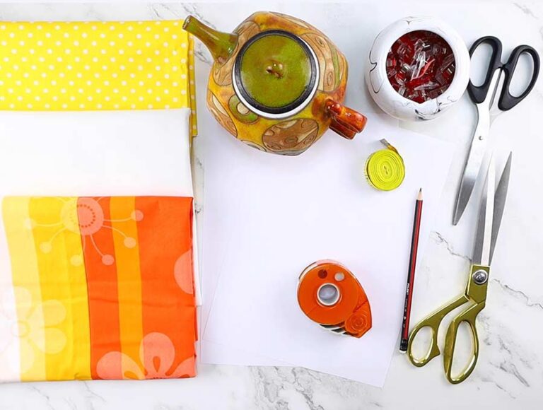 Free Tea Cozy Pattern - Teapot Cover To Keep The Tea Hot ⋆ Hello Sewing