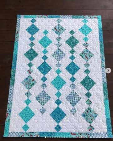 Chandelier Quilt Patterns ⋆ Hello Sewing