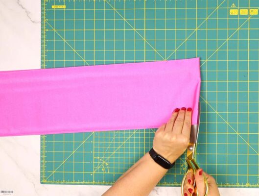 DIY Twisted Turban Hat Out Of Stretch Or Non-Stretch Fabrics ⋆ Hello Sewing