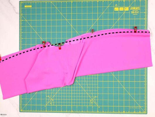DIY Twisted Turban Hat Out Of Stretch Or Non-Stretch Fabrics ⋆ Hello Sewing