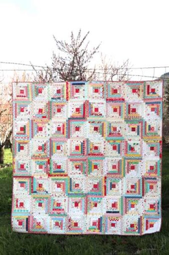 Log Cabin Quilt Patterns ⋆ Hello Sewing