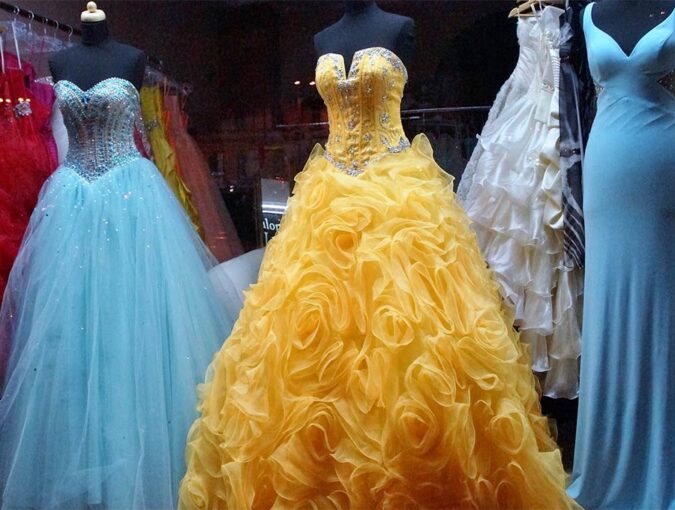 How To Stiffen Fabric The Easy Way And 5 DIY Fabric Stiffeners You Can ...